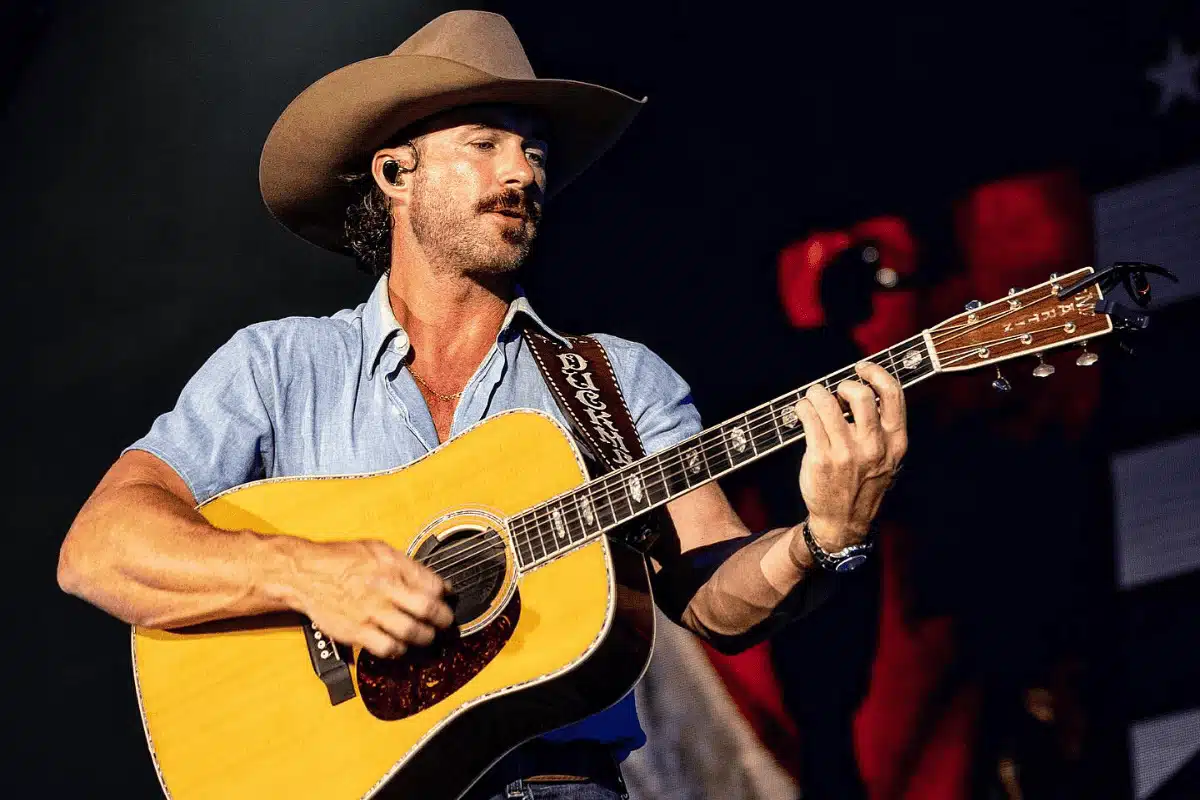 Country Superstar Riley Green Announces Jaw-Dropping 2026 Tour Dates ...